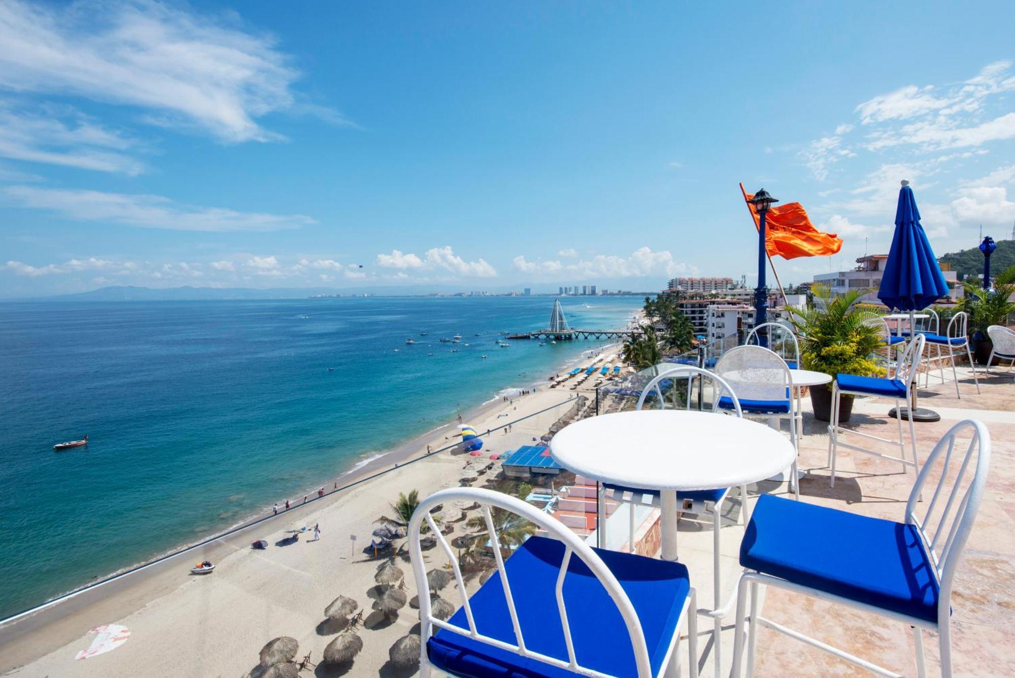 BLUE CHAIRS RESORT BY THE SEA PUERTO VALLARTA